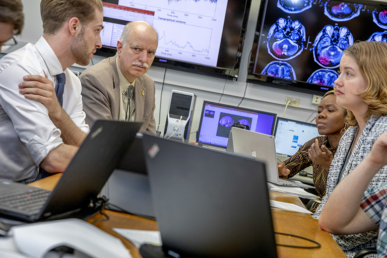 UW ECE alumnus Donald Wunsch to receive IEEE Pioneer Award | UW ...
